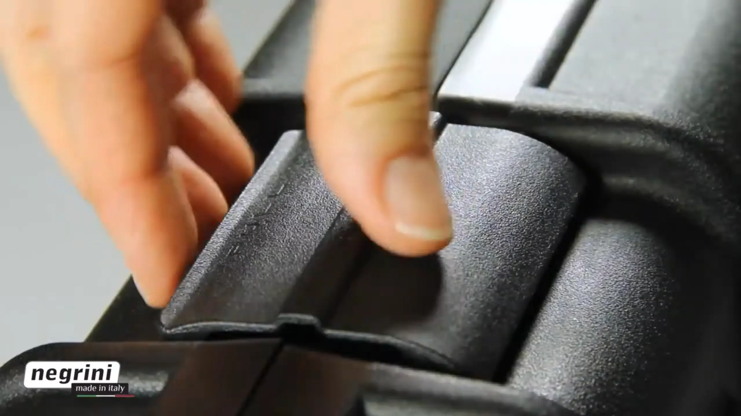 Negrini Srl Cases: How to Open the Push & Pull Lock System | Negrini ...